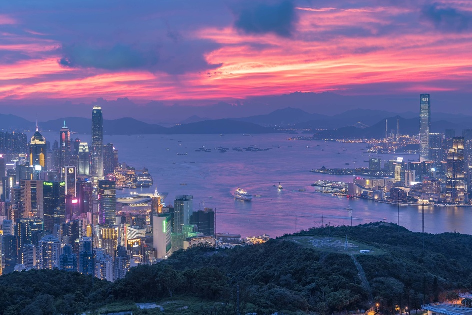 Hong Kong Mulls More Curbs on Social Media Influencers Touting Digital ...