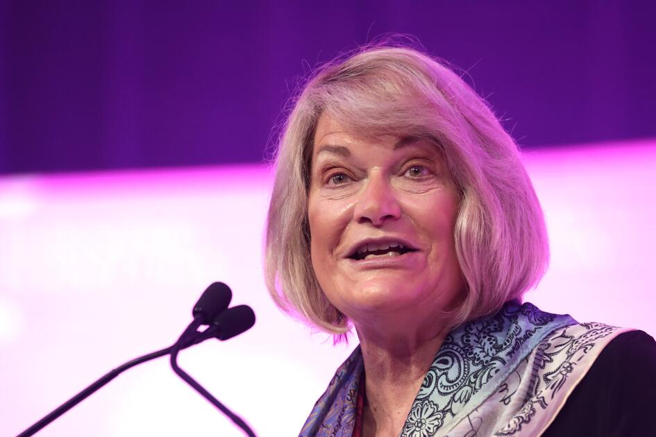 Sen. Lummis Warns That Window to Pass CLARITY Act Is Closing | Sandmark